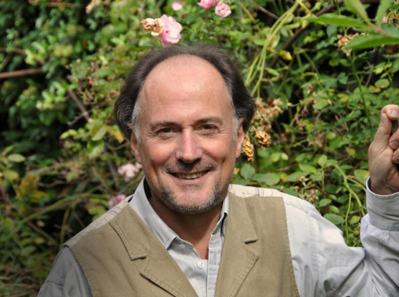 Emergences - Conférence - La paix ça s’apprend comme les maths ou le foot